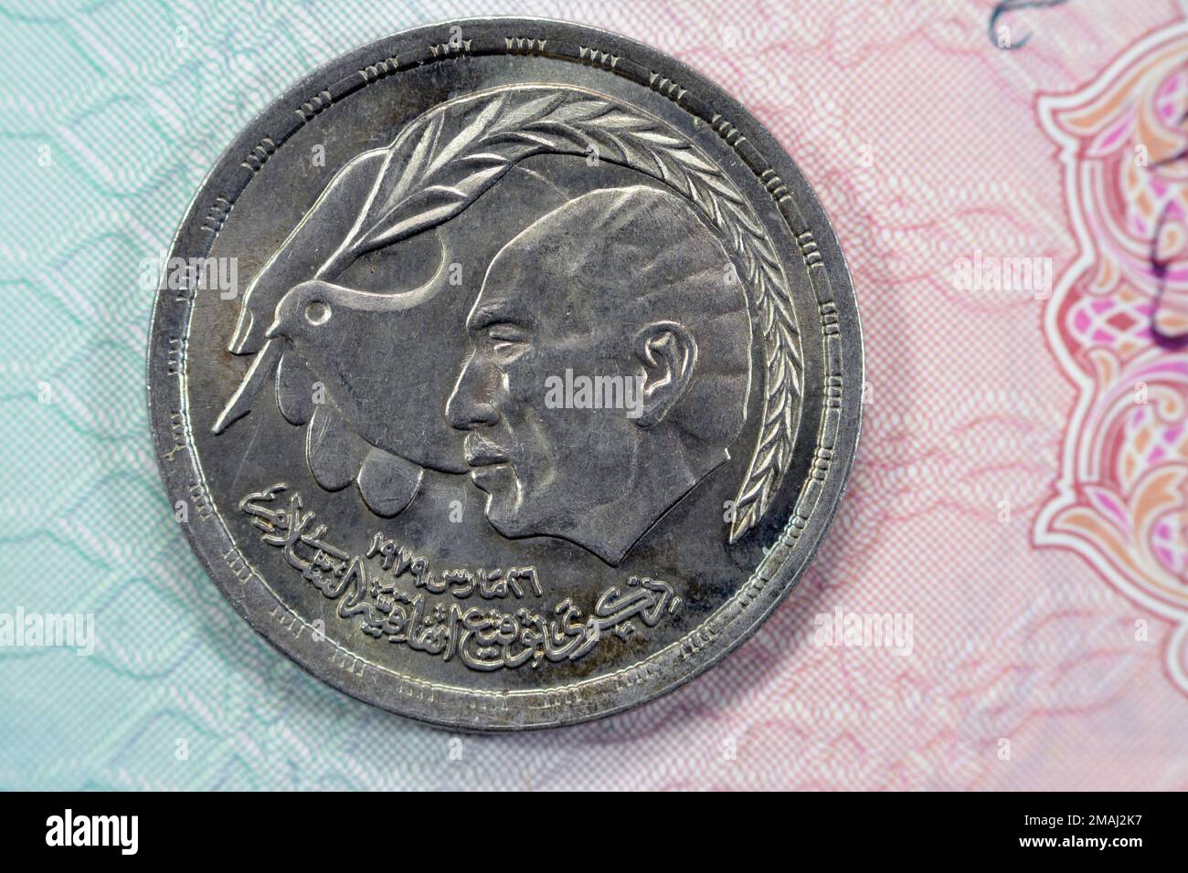 Dove of peace coin hi-res stock photography and images - Alamy