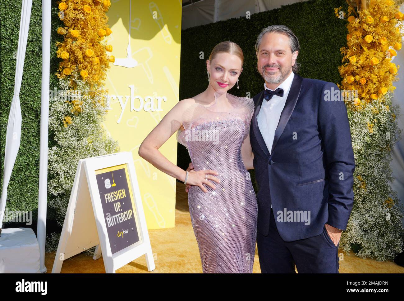 Dry Bar celebrates Amanda Seyfried, left, Thomas Sadoski and this year ...