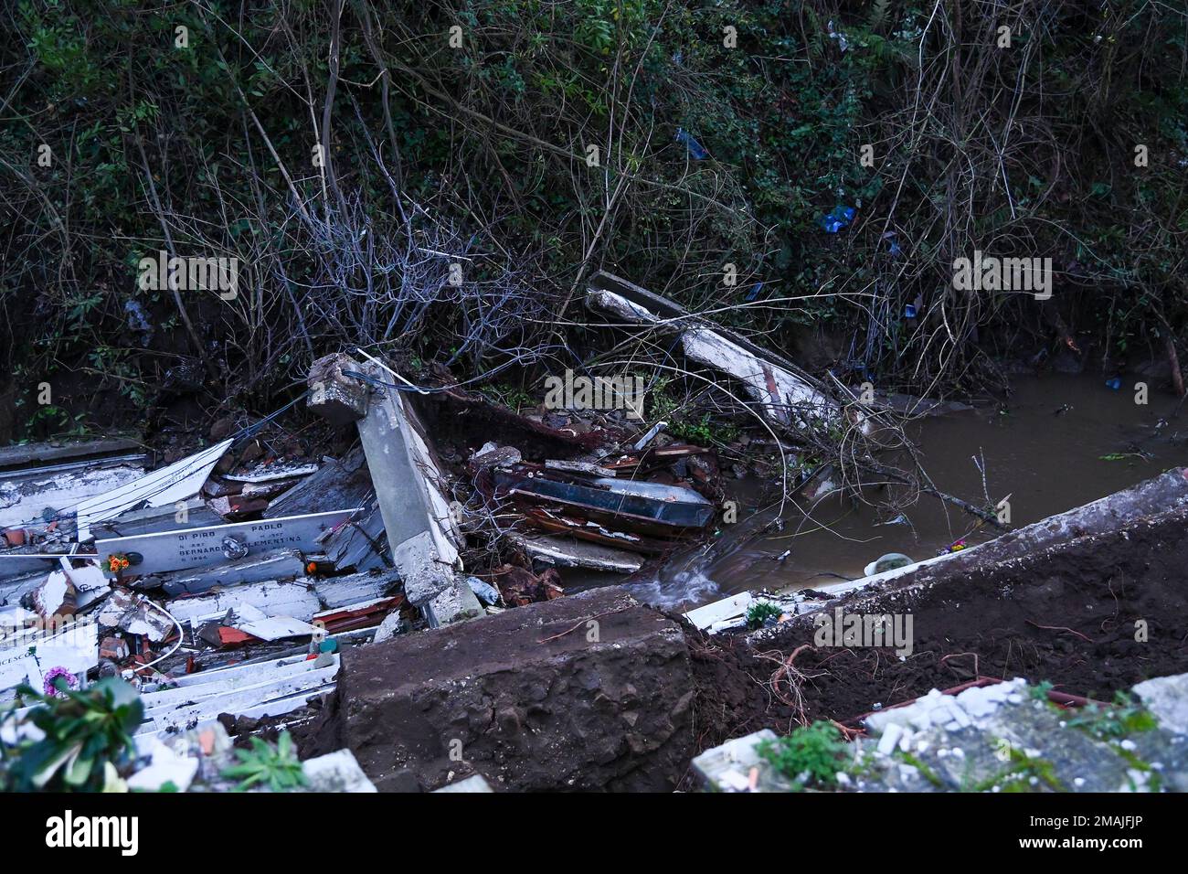 Landslide corpses hi-res stock photography and images - Alamy