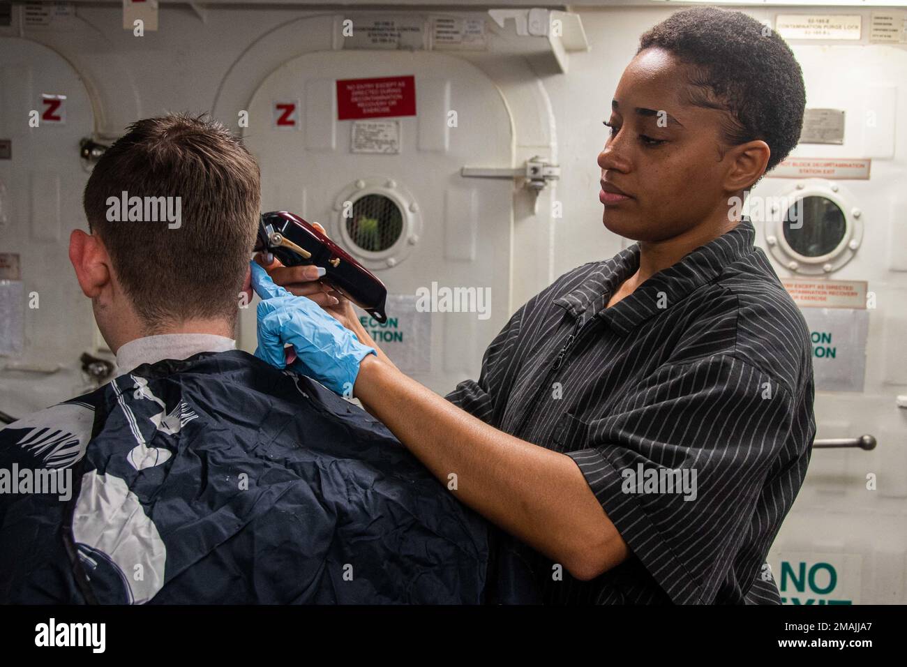 Us Navy Haircuts US Navy Now Allows Women To Wear Ponytails, Lock