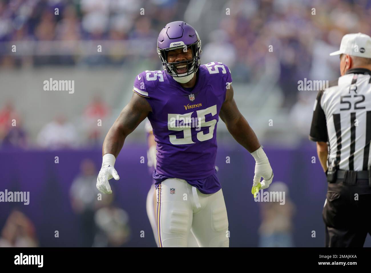 Minnesota Vikings linebacker Za'Darius Smith (55) reacts after a play ...