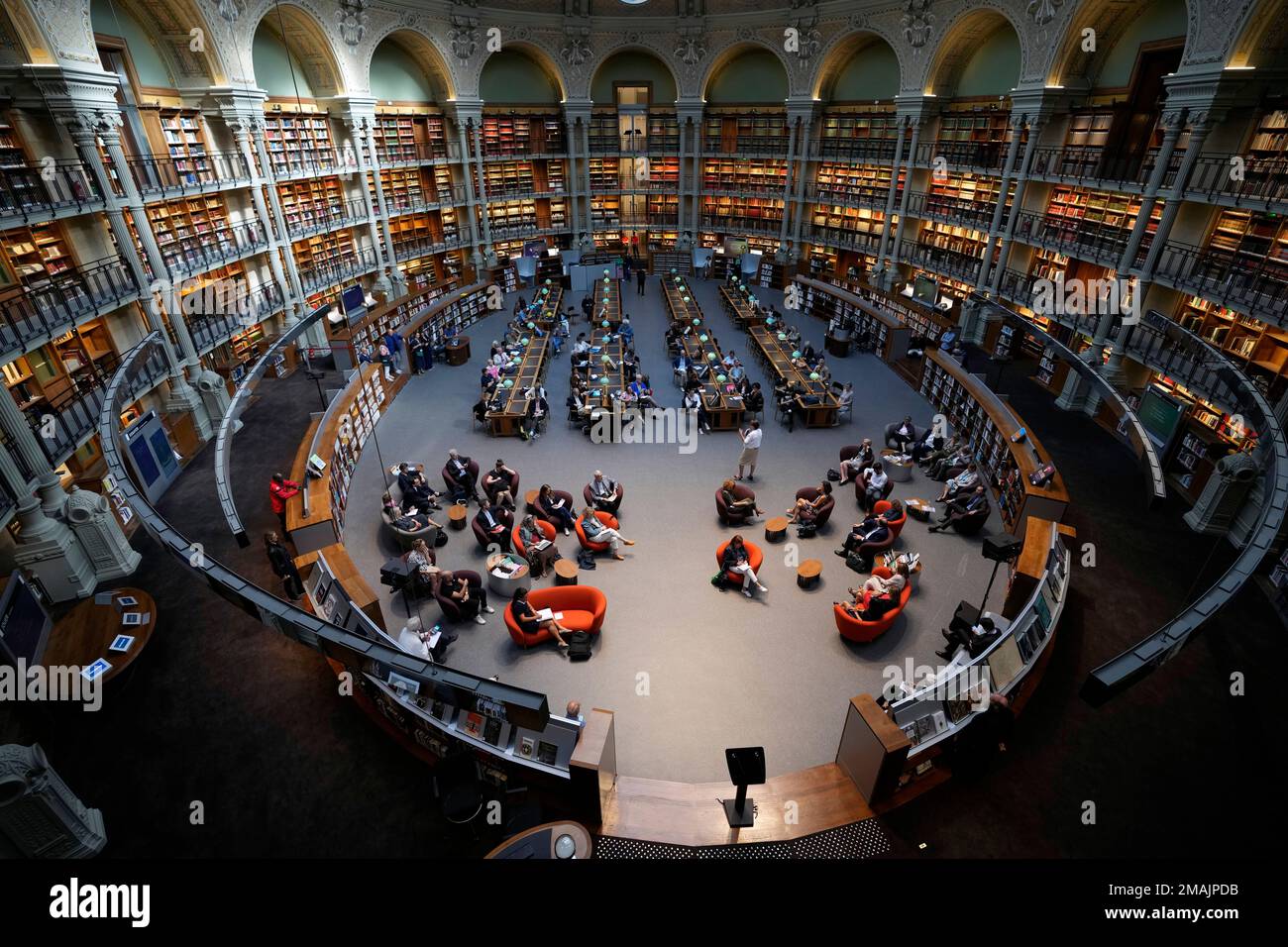 A view shows the main Oval room of the Richelieu Bibliotheque Nationale ...
