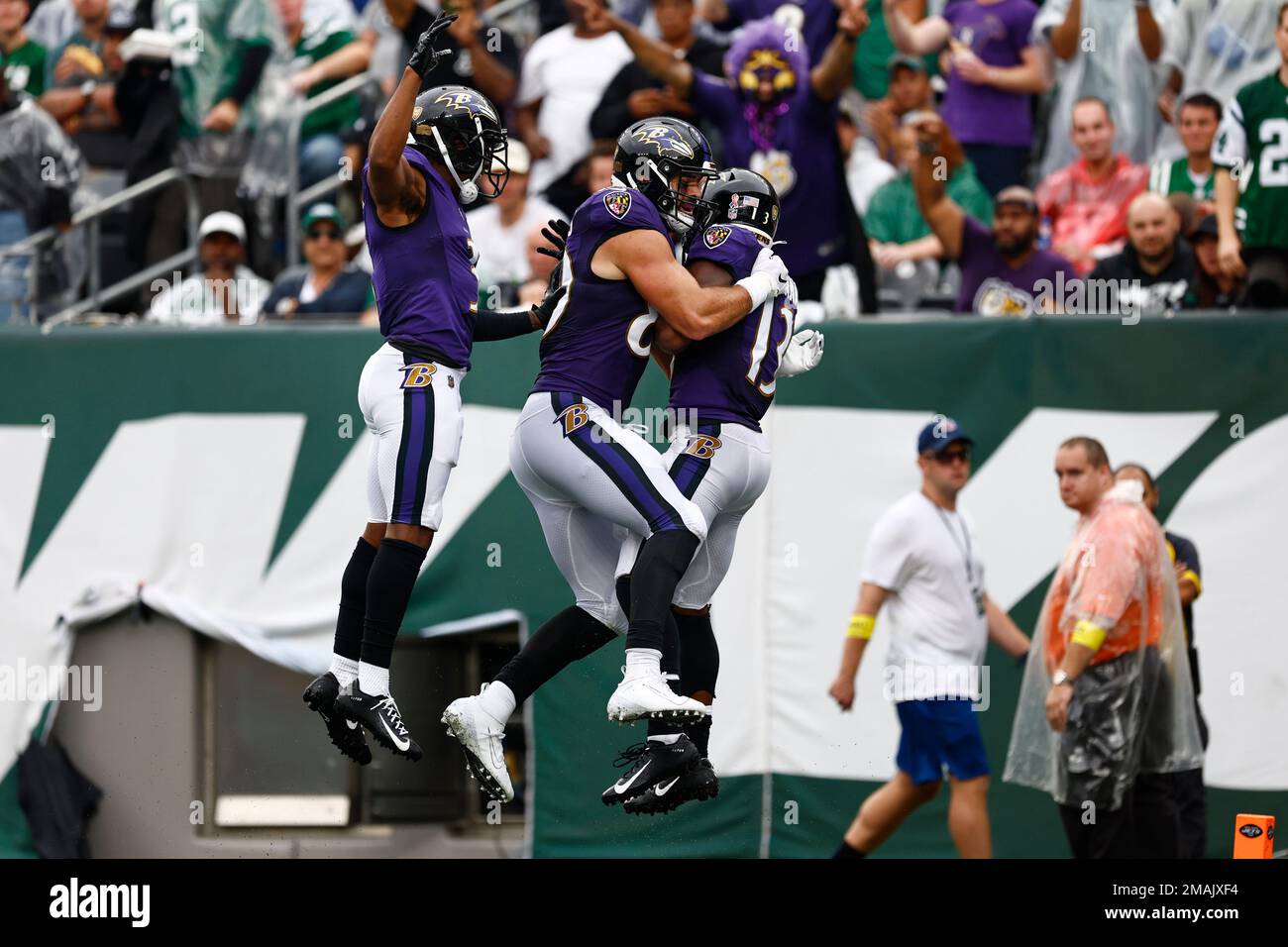 Baltimore Ravens wide receiver Devin Duvernay (13) celebrates his ...