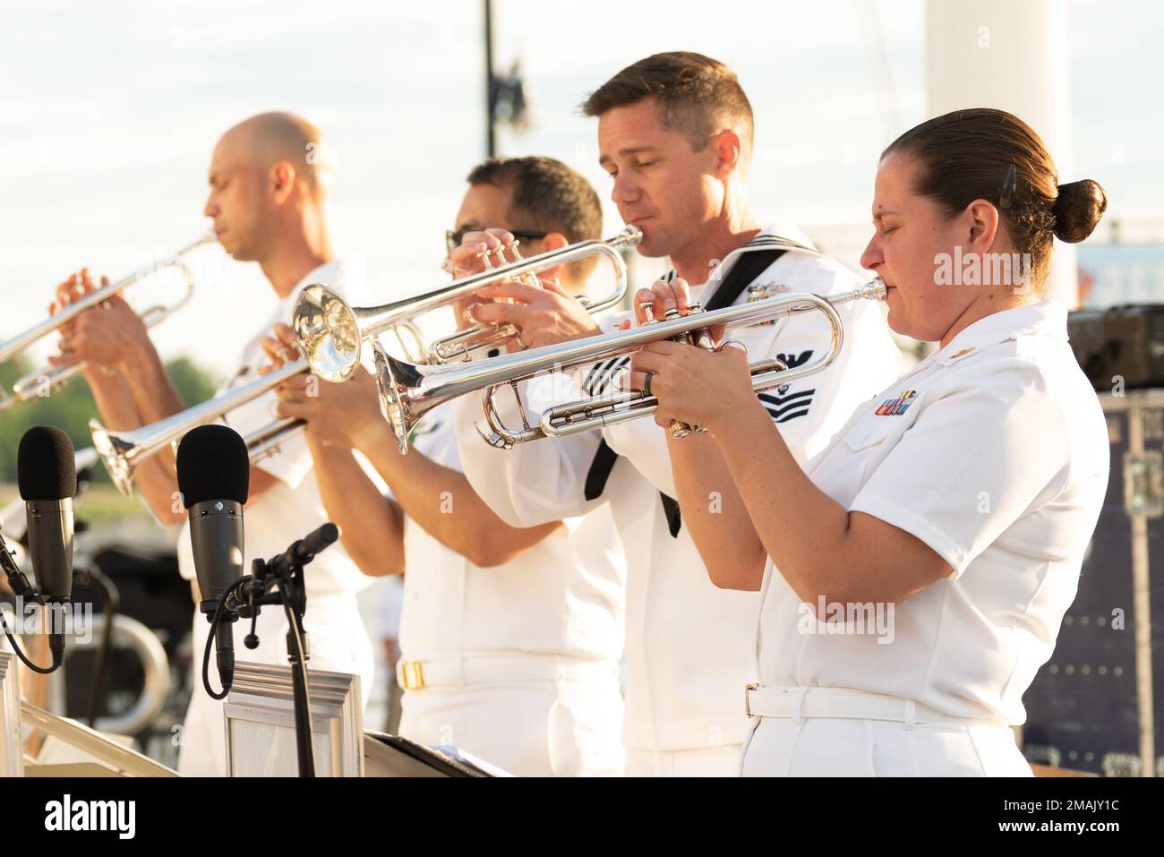 Sw band hi-res stock photography and images - Alamy