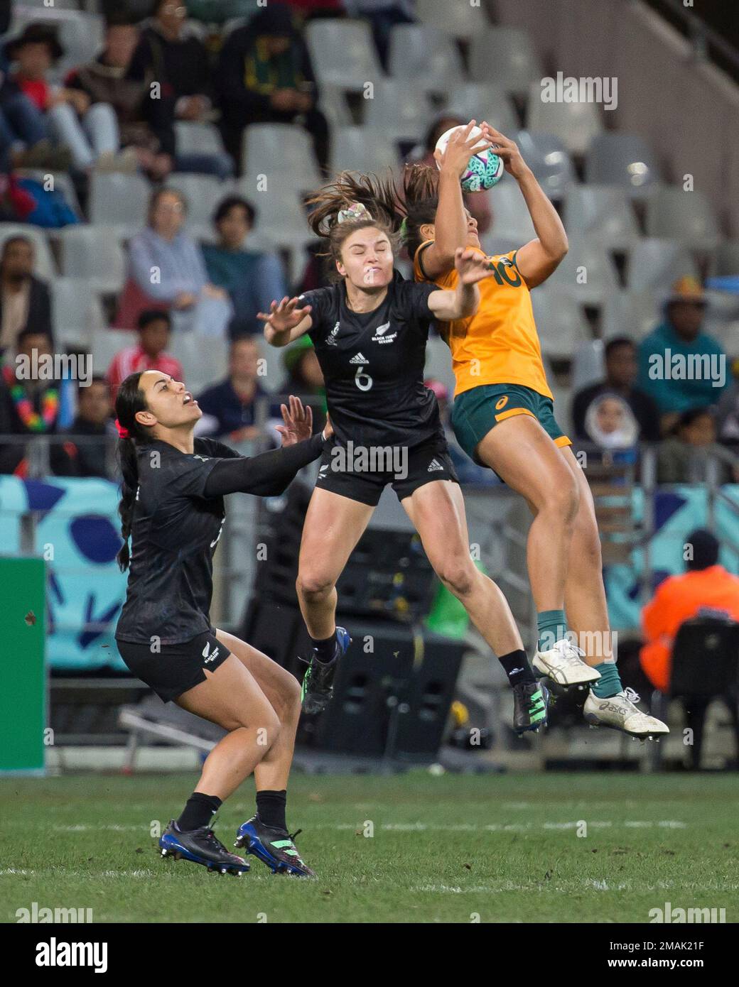 Sariah Paki of Australia, right, wins the ball from Michaela Blyde of ...