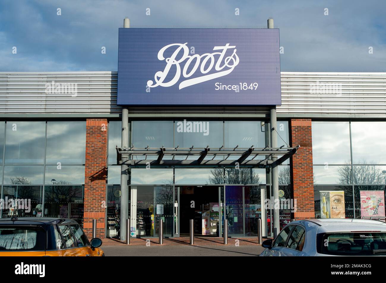 Royal london asset management hi-res stock photography and images - Alamy