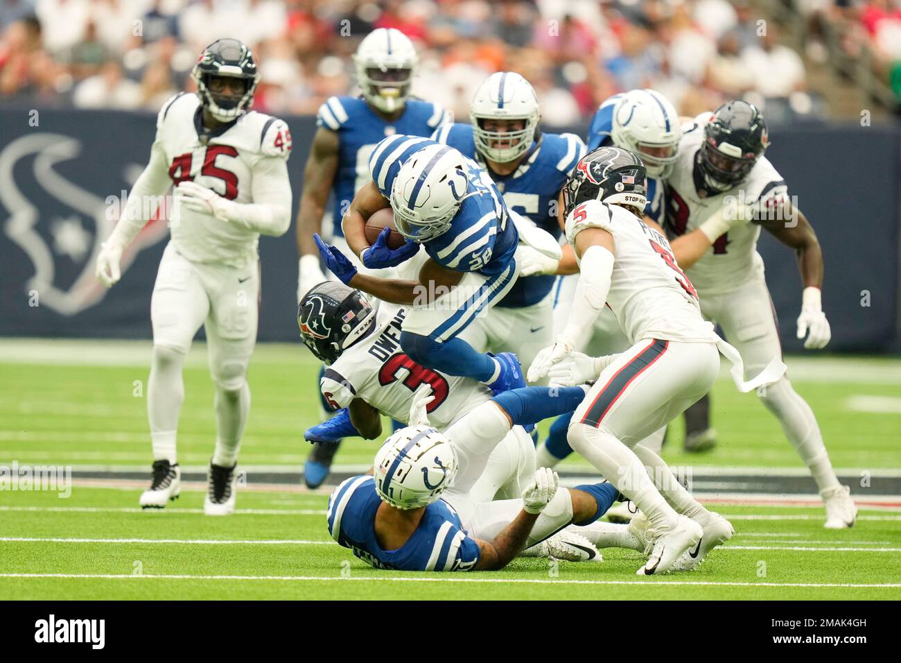 Indianapolis Colts running back Jonathan Taylor (28) gains extra ...