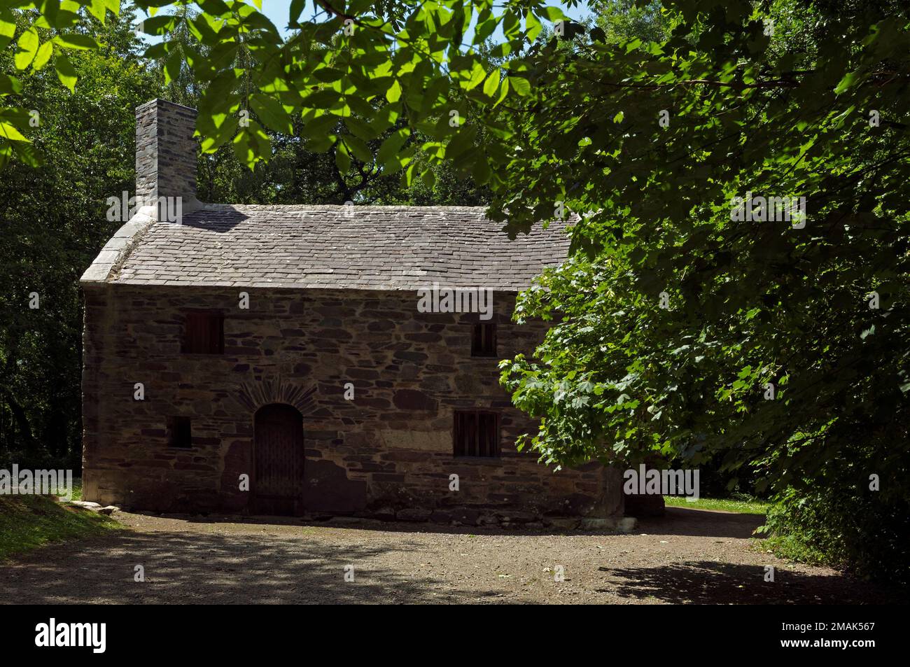 Y Garreg Fawr farmhouse built of slate blocks andstone. St Fagans ...