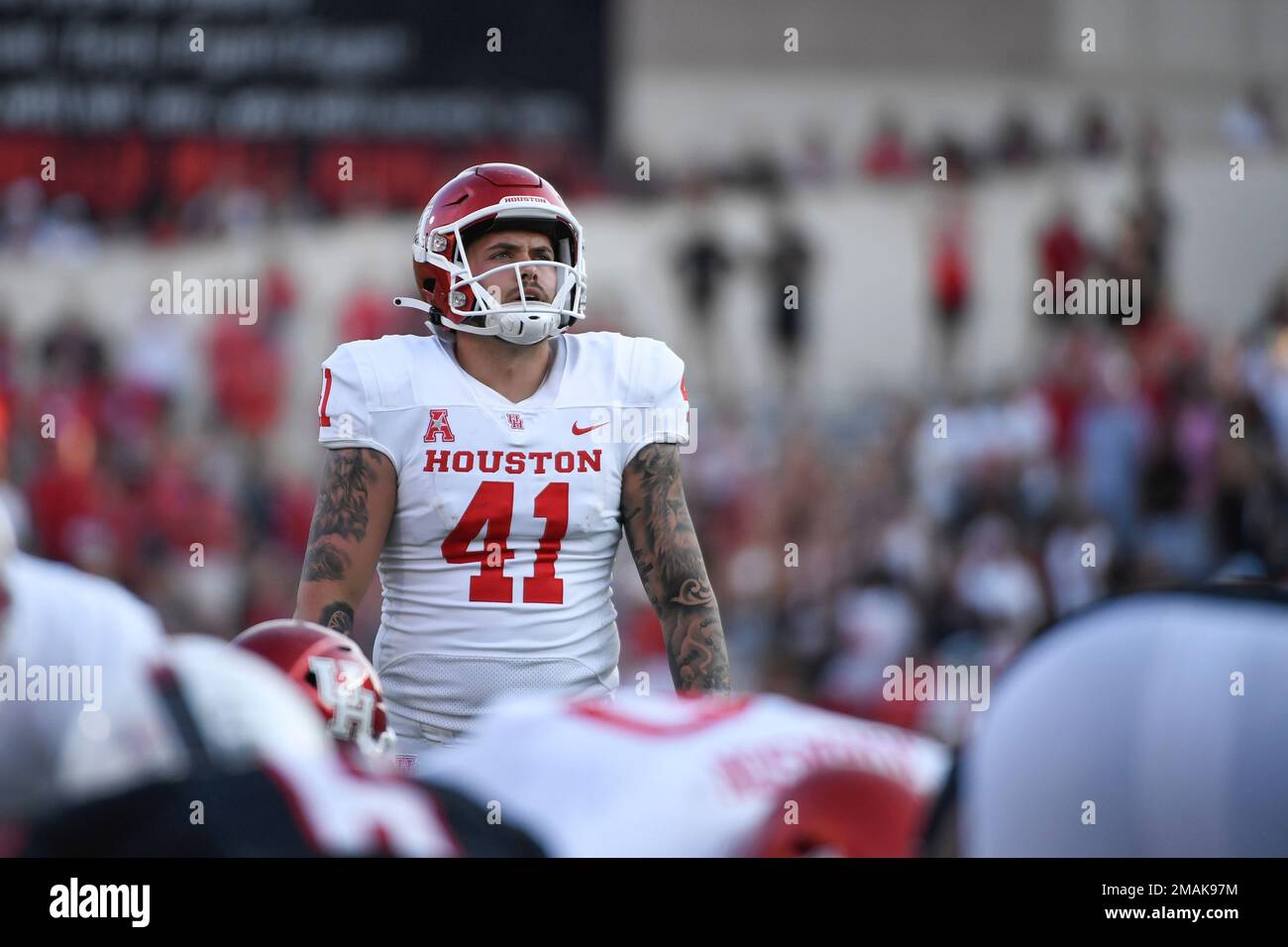 Houston place kicker Bubba Baxa (41) lines up for a field goal against ...