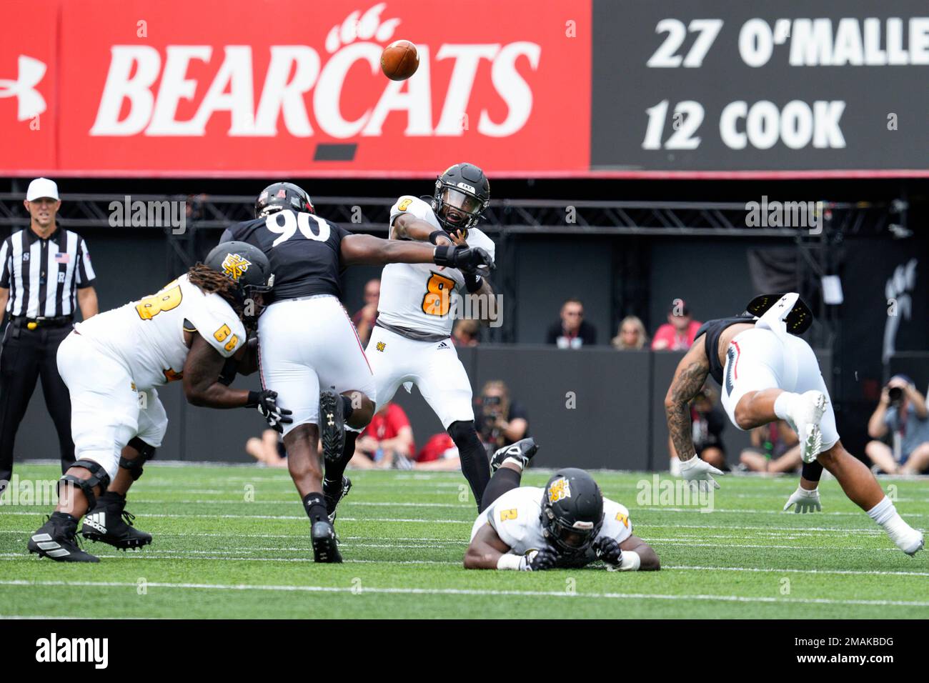 Kennesaw State quarterback Xavier Shepherd (8) throws during the first ...