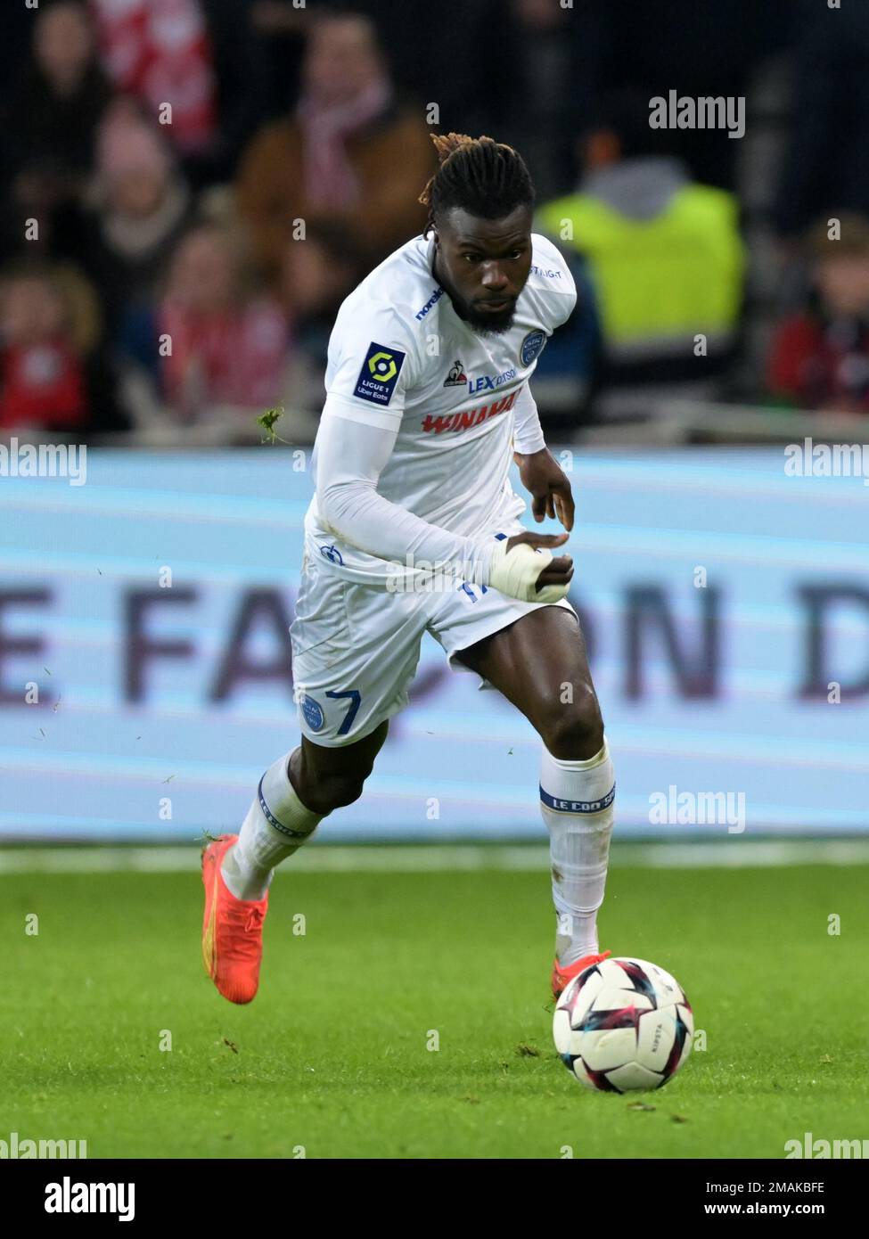 LILLE - Mama Balde of Estac Troyes during the French Ligue 1 game ...