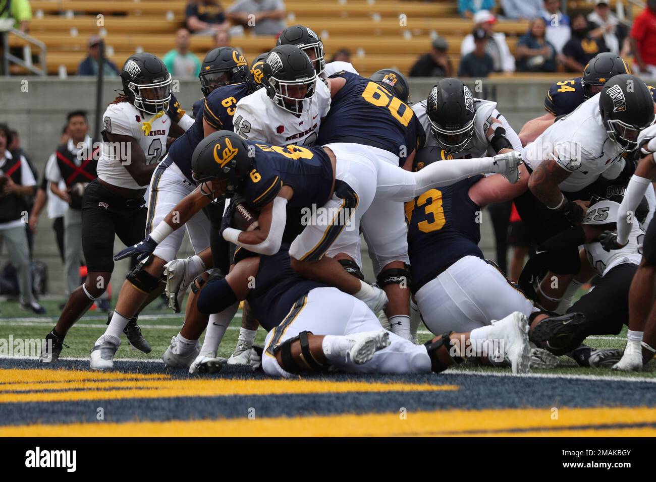 California running back Jaydn Ott (6) runs for a touchdown against UNLV ...