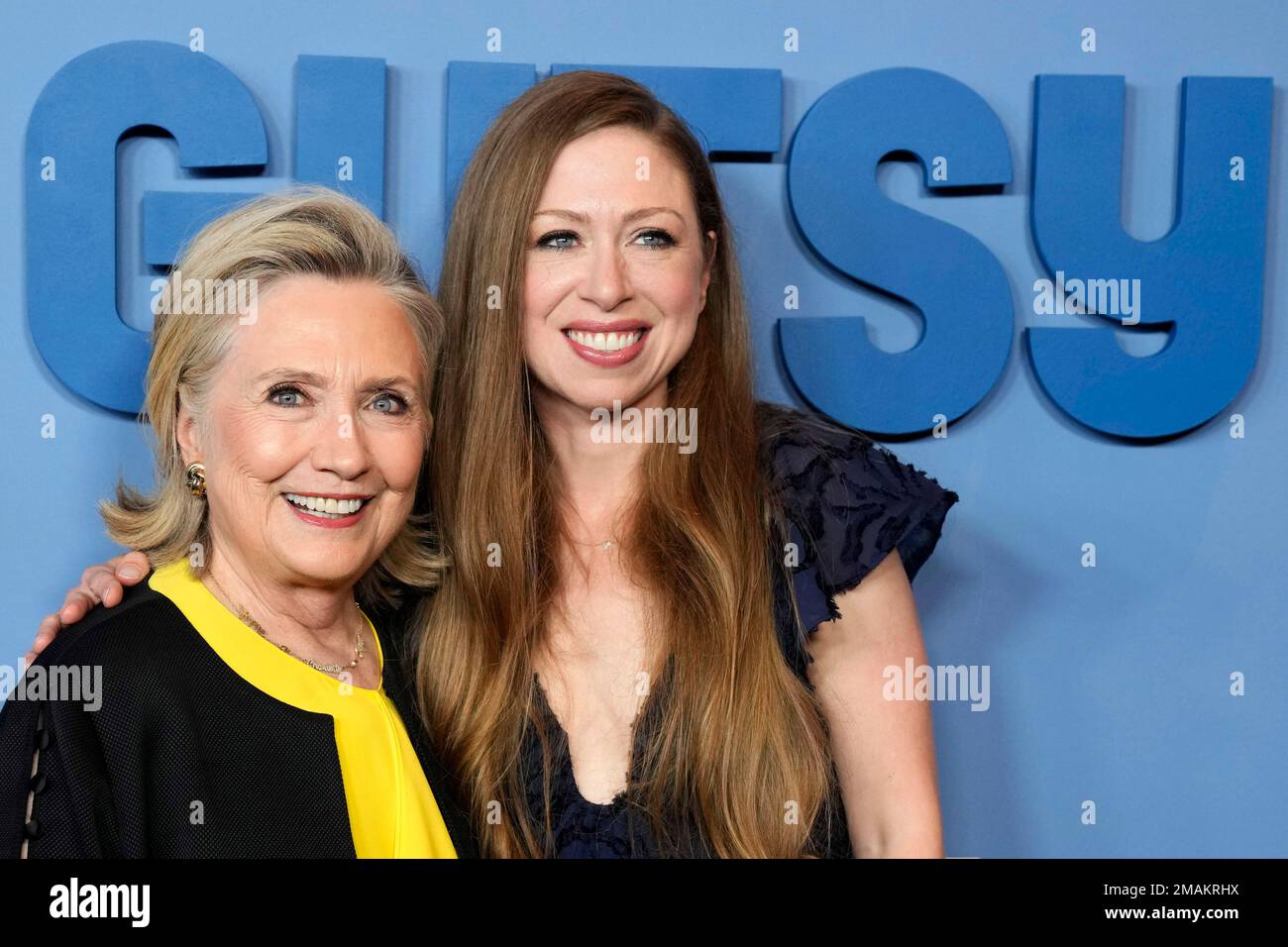 Hillary Clinton 2022 Hair
