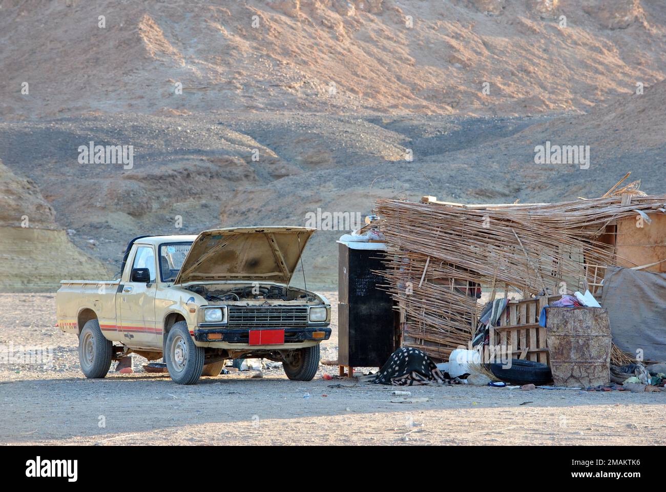 Small village lost in the desert of Egypt. Old and possibly non-working ...