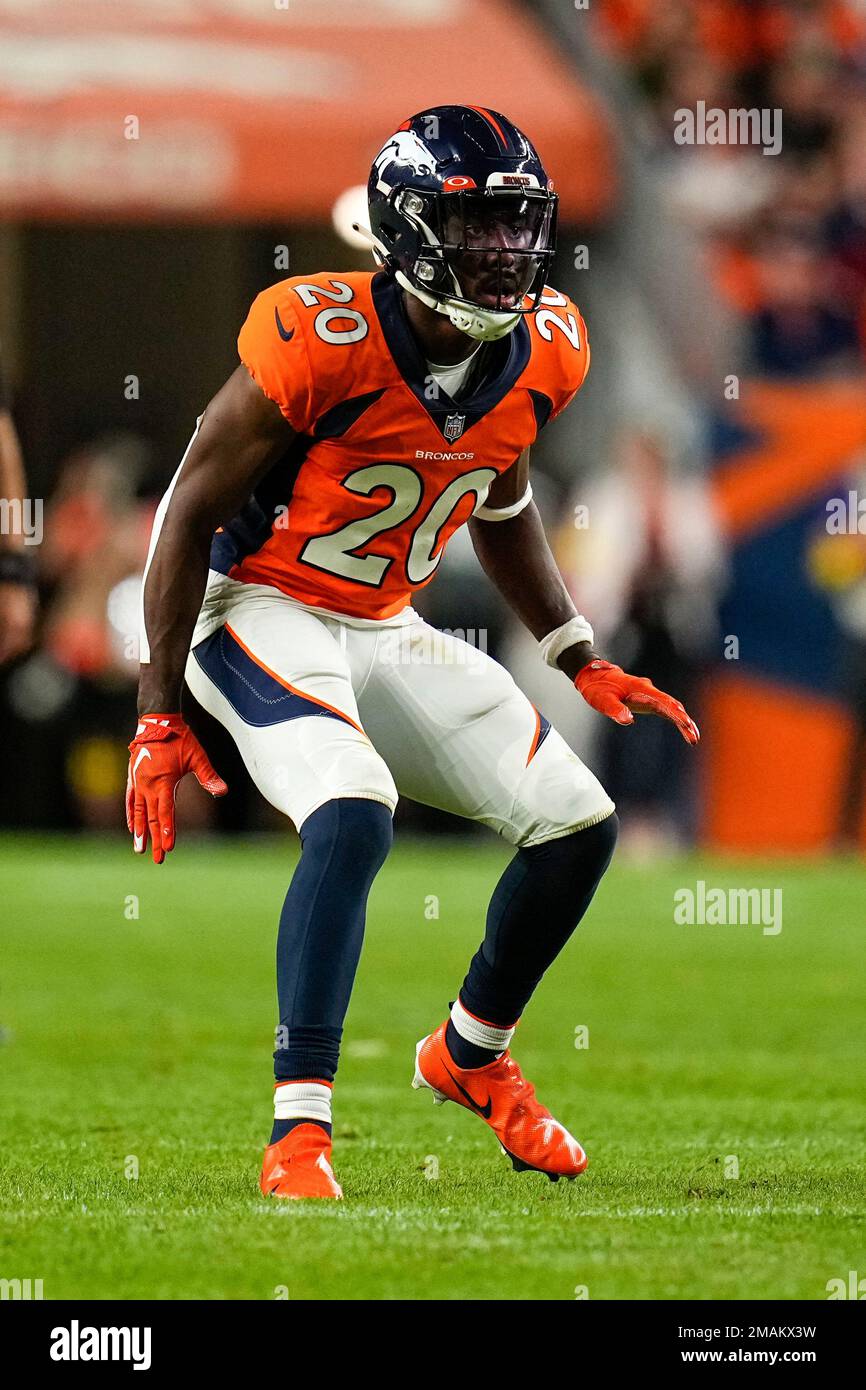 Denver Broncos safety J.R. Reed (20) plays against the Minnesota ...