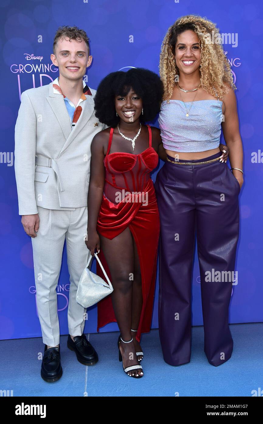 Gavin Arneson, Vanessa Aryee and Carri Twigg arrive at the premiere of ...