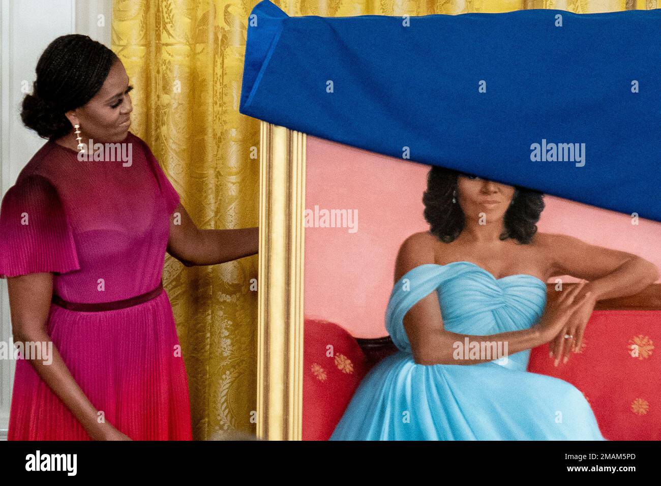 Former first lady Michelle Obama unveils her official White House ...