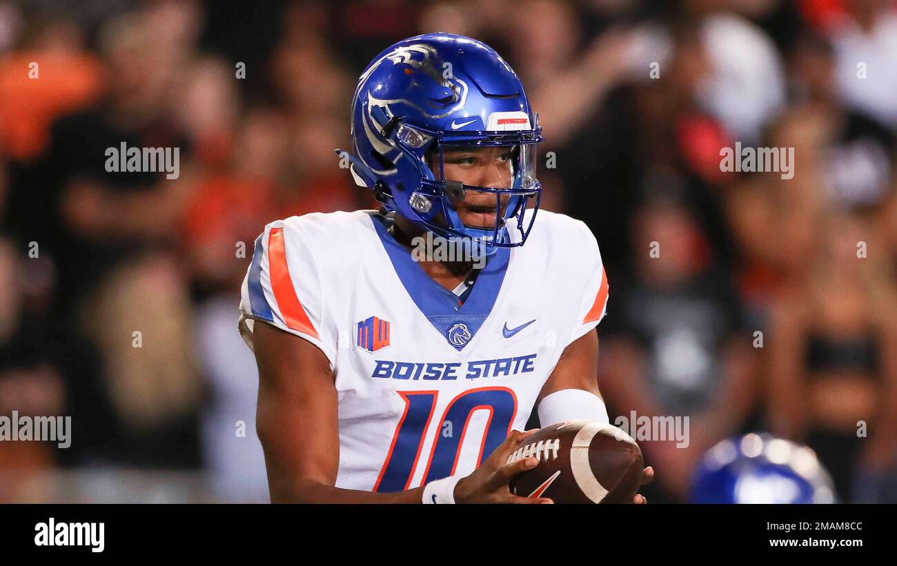Boise State quarterback Taylen Green (10) plays during the second half ...