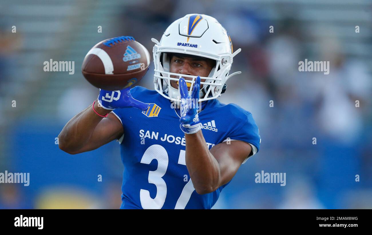 San Jose State Spartans cornerback Caleb Womack (37) warms up before the game against the ...