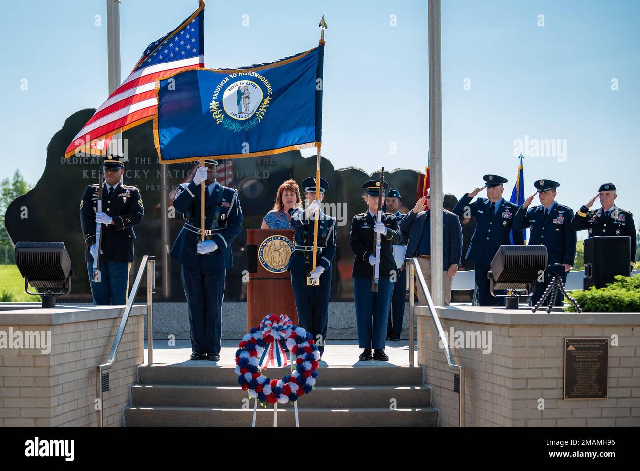 A joint color guard from the Kentucky Army and Air National Guard ...