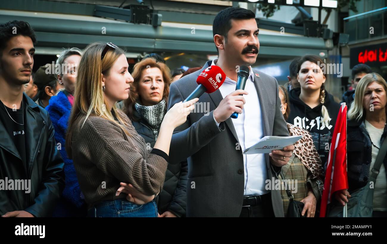 Organized release hi-res stock photography and images - Alamy