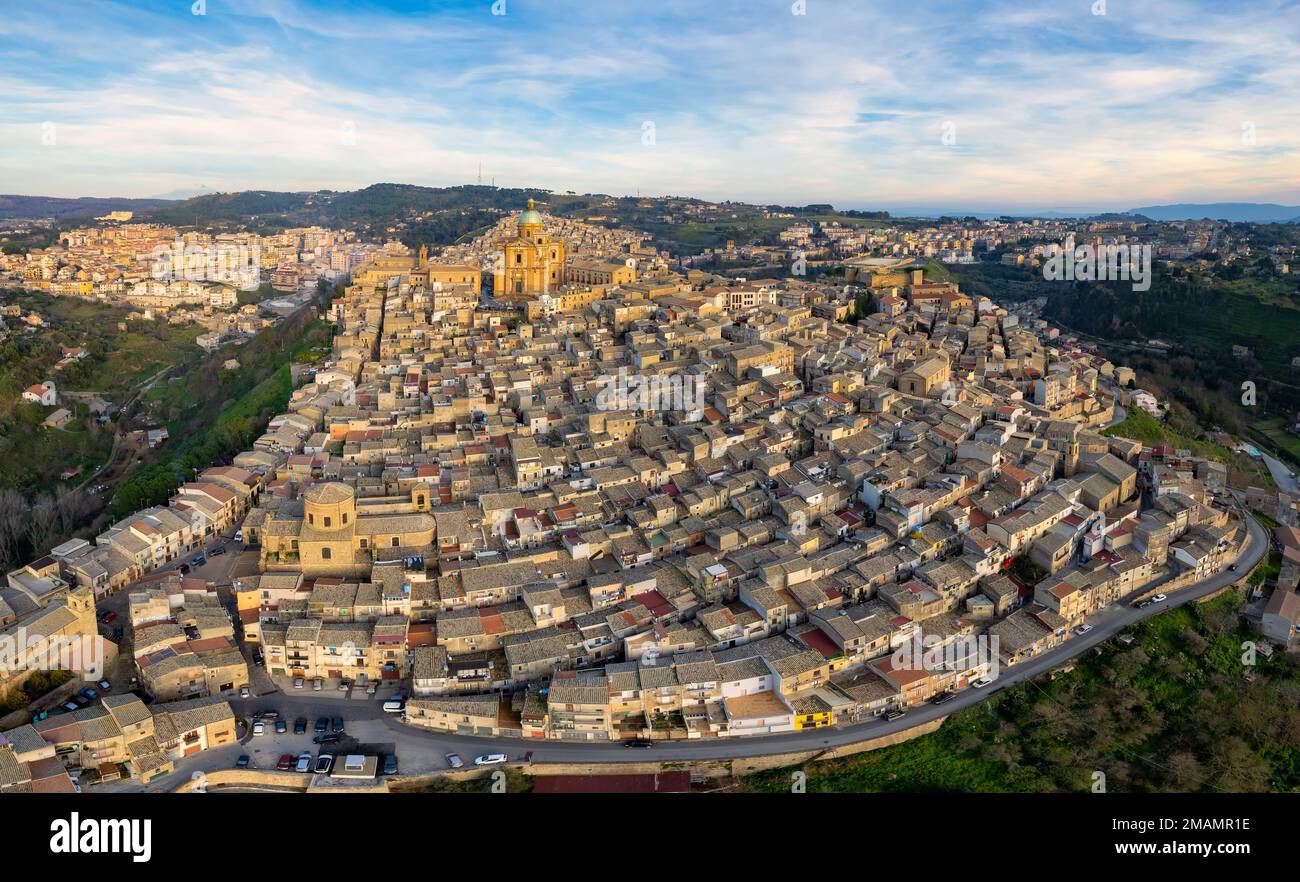 Houses in the Medieval town of Piazza Armerina, Enna, Sicily, Italy ...