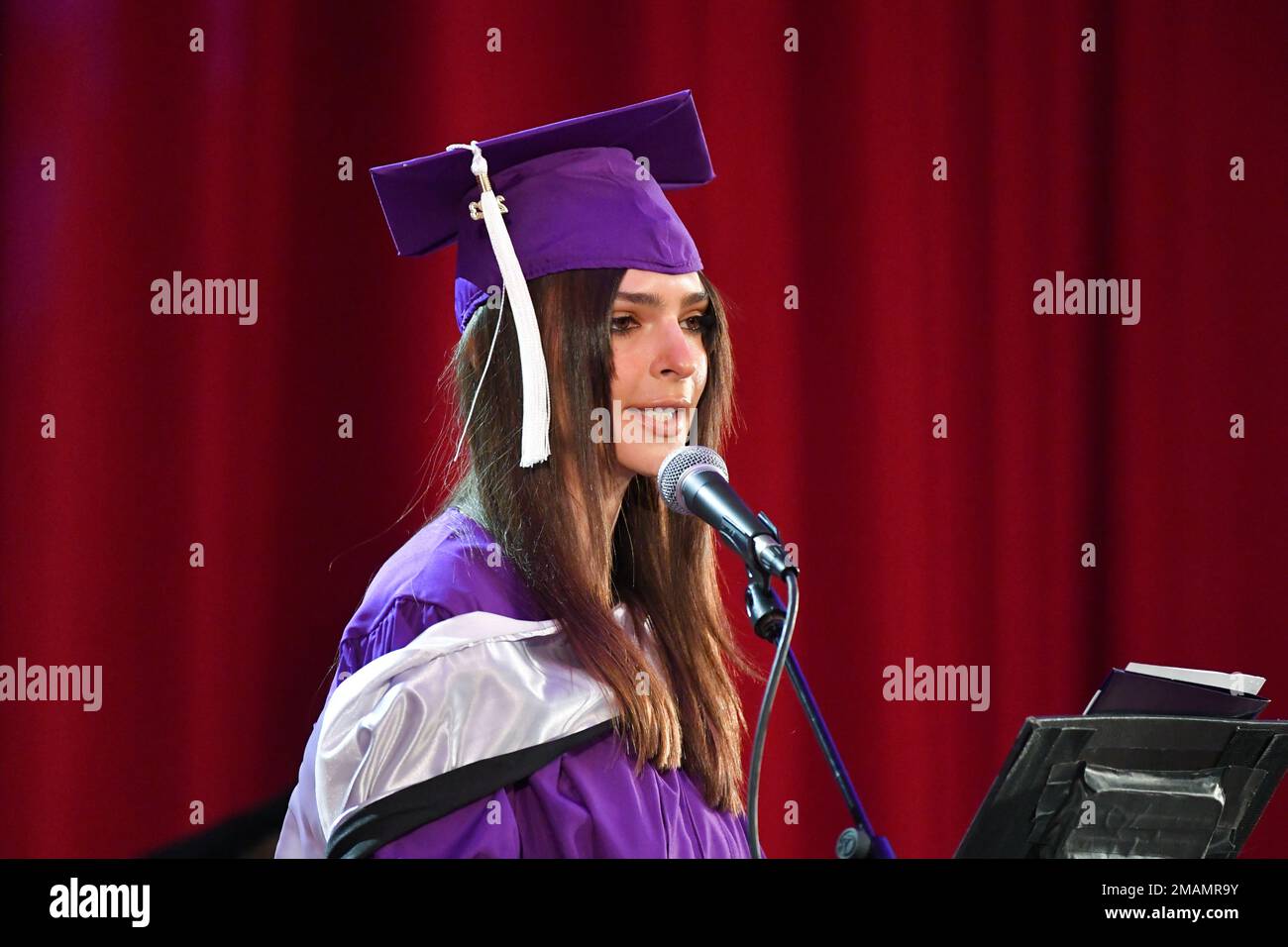 Emily ratajkowski 2023 hi-res stock photography and images - Alamy
