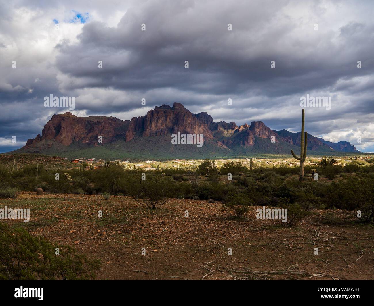 Superstition mountain hi-res stock photography and images - Alamy