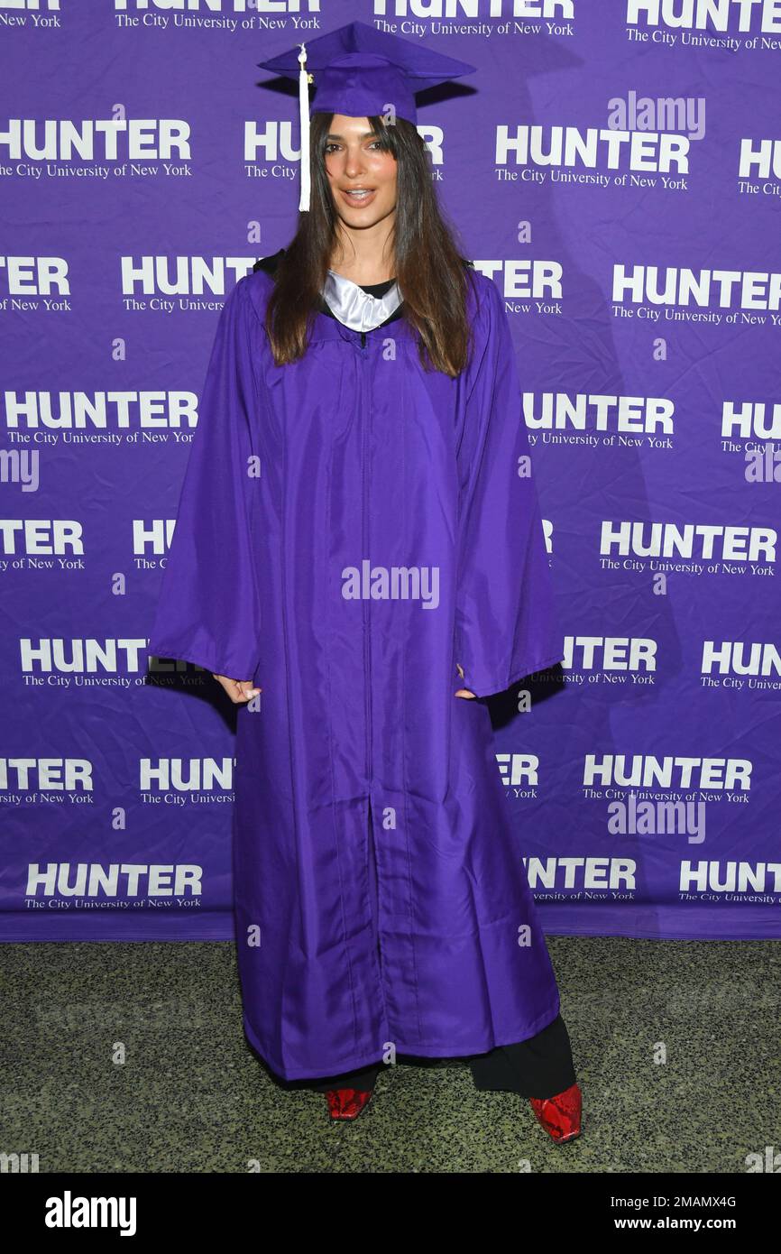 Author and supermodel Emily Ratajkowski delivers the commencement ...