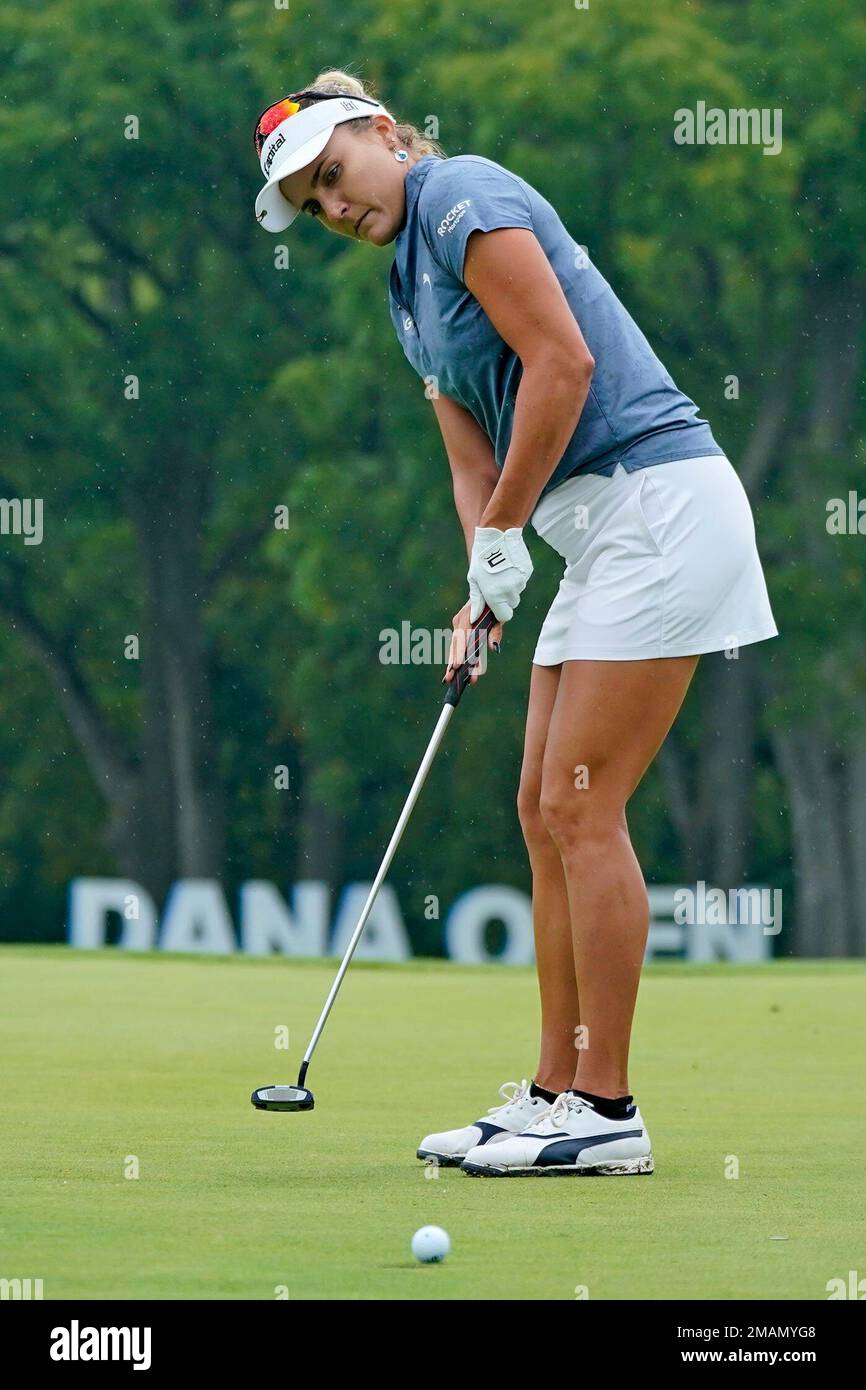 Lexi Thompson sinks a par putt to finish the final round of the Dana ...