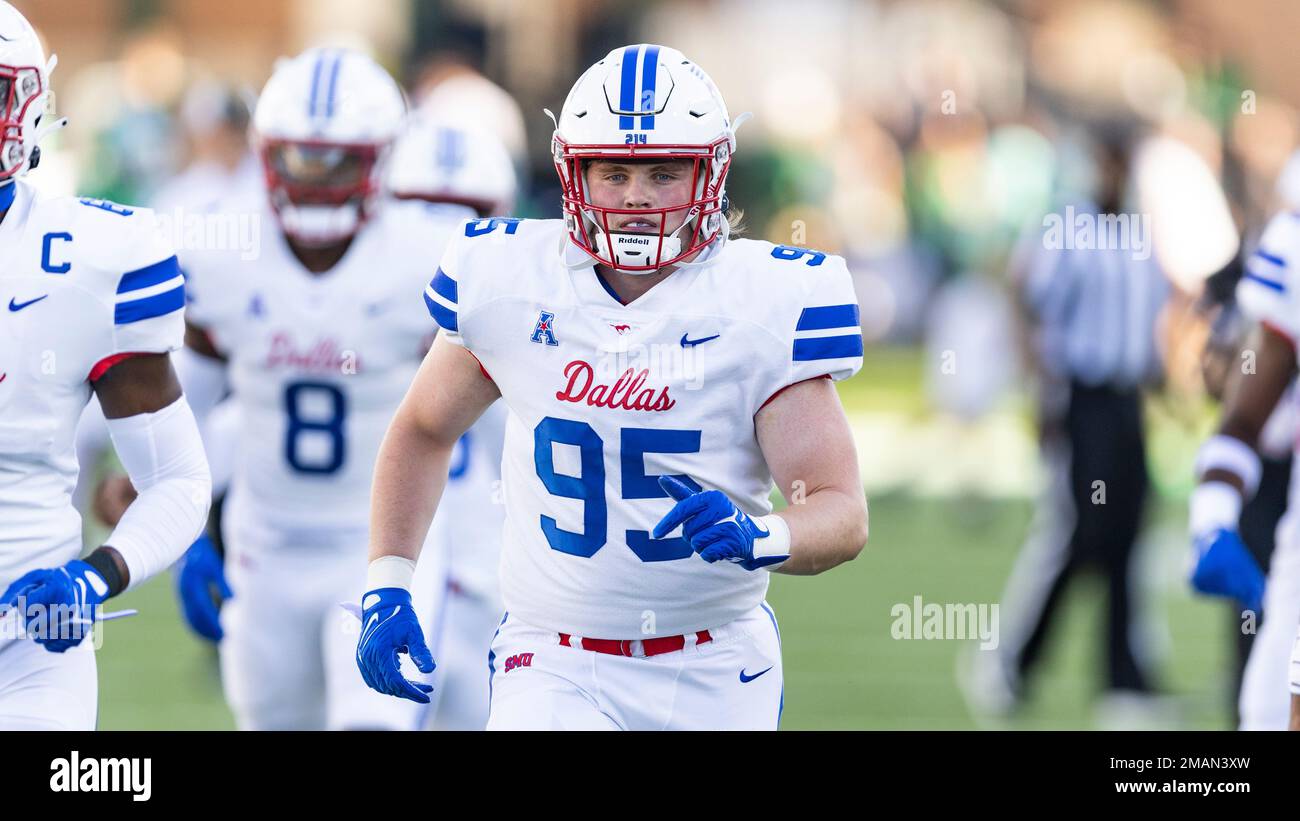 Southern Methodist defensive end Matt Baer (95) is seen before an NCAA ...