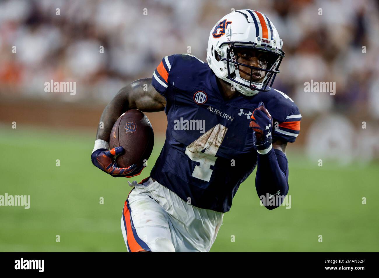 Auburn running back Tank Bigsby carries the ball against Mercer during ...