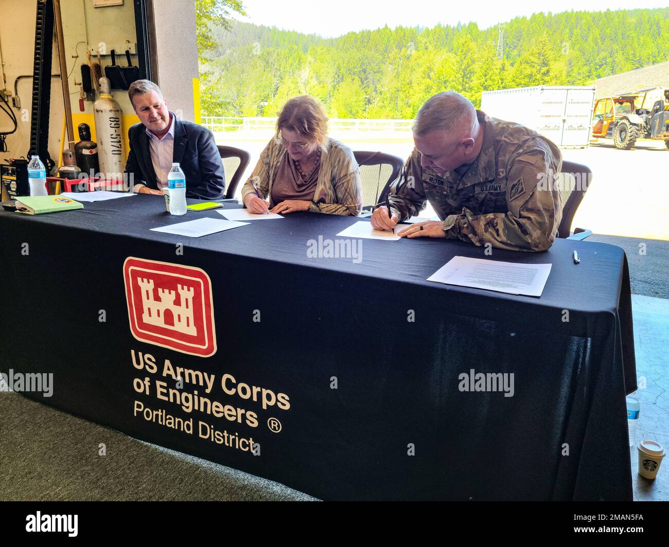 Portland District, U.S. Army Corps of Engineers Commander Col. Mike ...