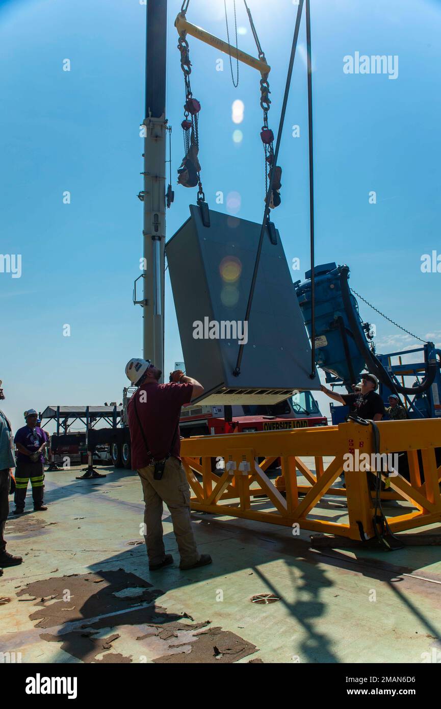 220531-N-NC372-204 Members from HII’s Newport News Shipbuilding (NNS ...