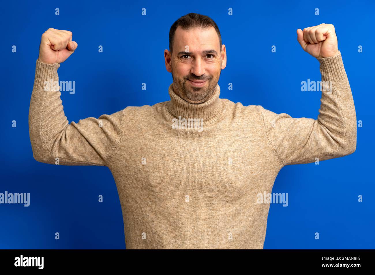 Latino man, happy, unshaven, strong, sporty, fitness student, 40s man ...