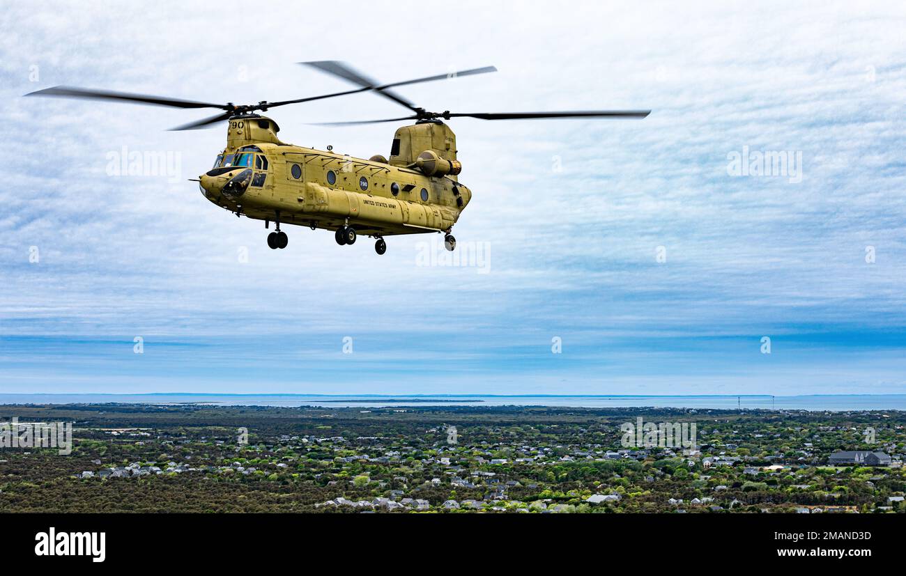 A CH-47F Chinook helicopter from the 2nd Battalion, 104th Aviation ...