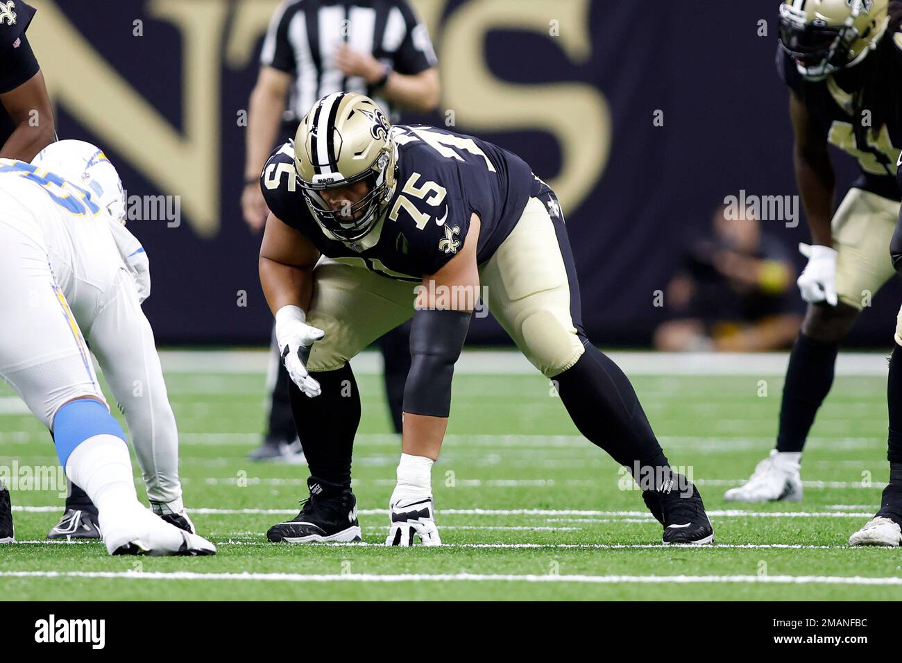 New Orleans Saints guard Andrus Peat (75) in action during an NFL ...