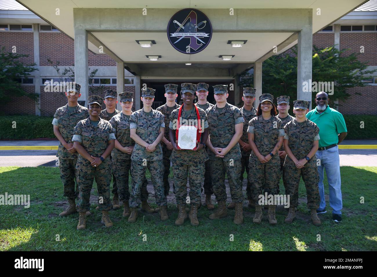U.S. Marines in the 6th Marine Corps District administration section ...