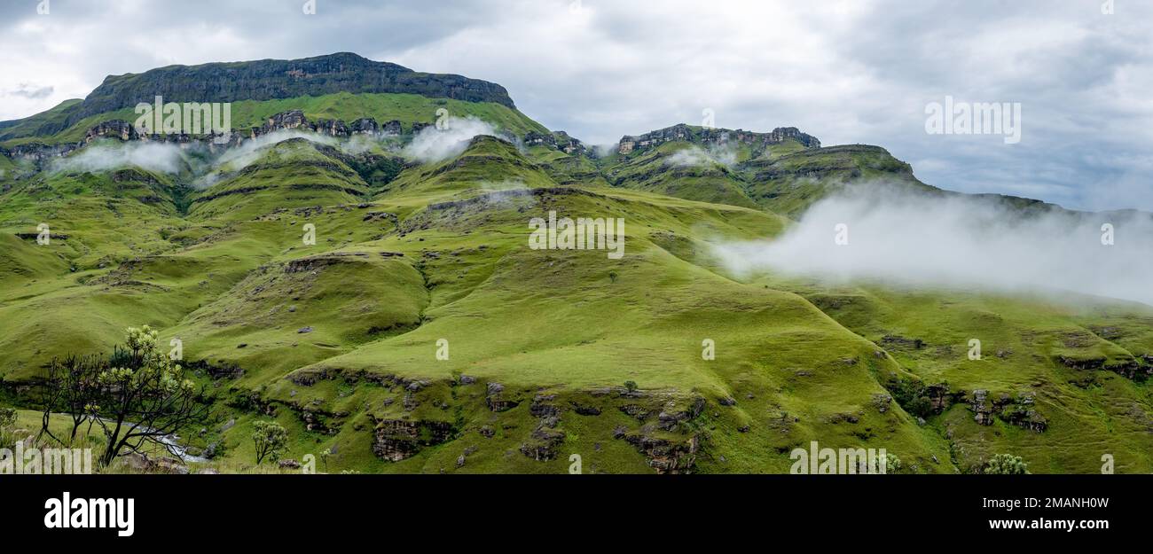 Landscape of the Drakensberg Mountains, KwaZulu Natal, South Africa ...