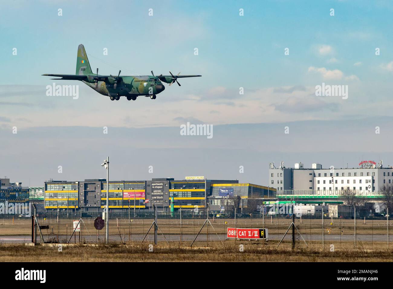 Lockheed c 130b hercules l 282 hi-res stock photography and images - Alamy