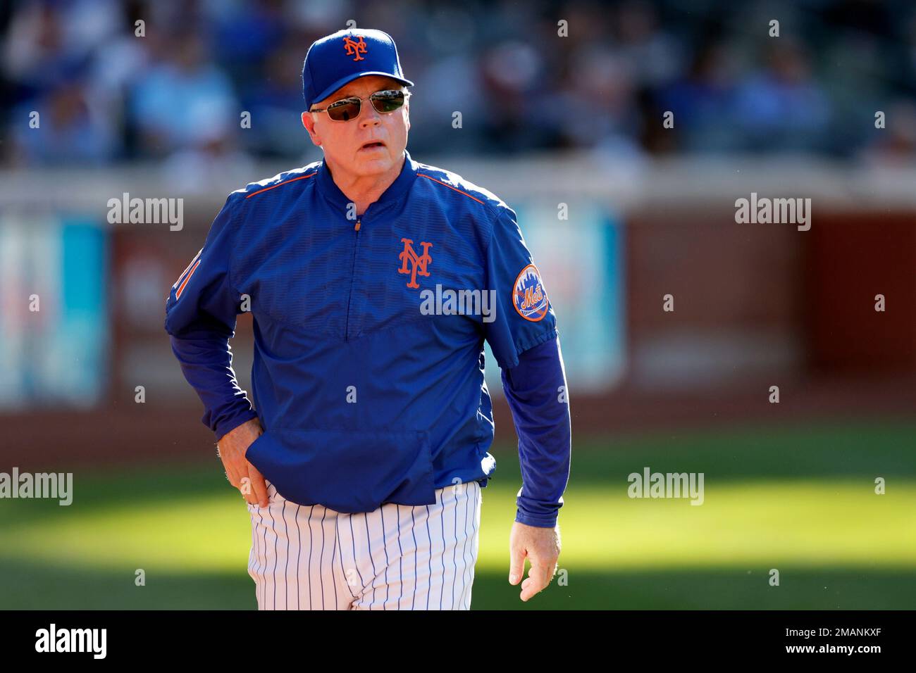 New York Mets manager Buck Showalter (11) walks off the field during ...