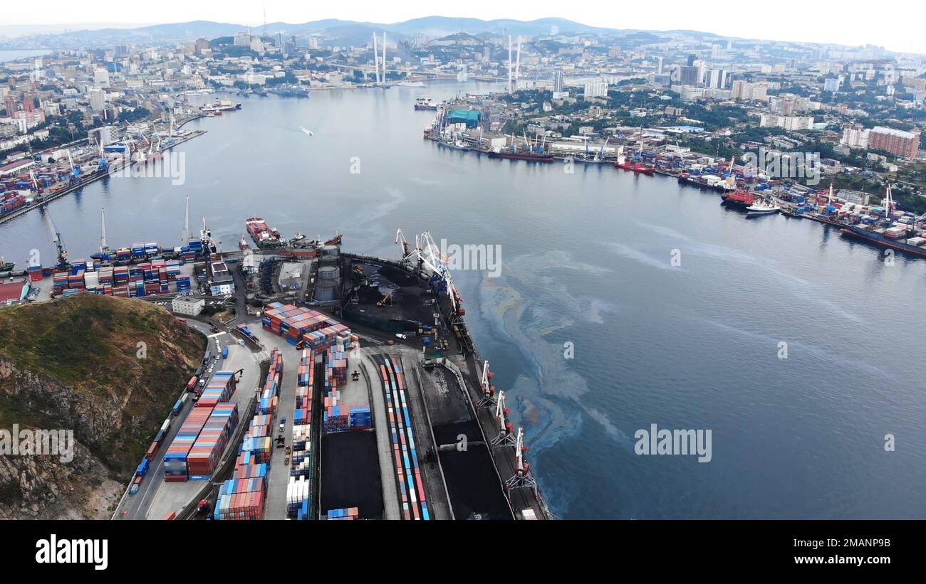 The city of Vladivostok from a bird's-eye view Stock Photo - Alamy