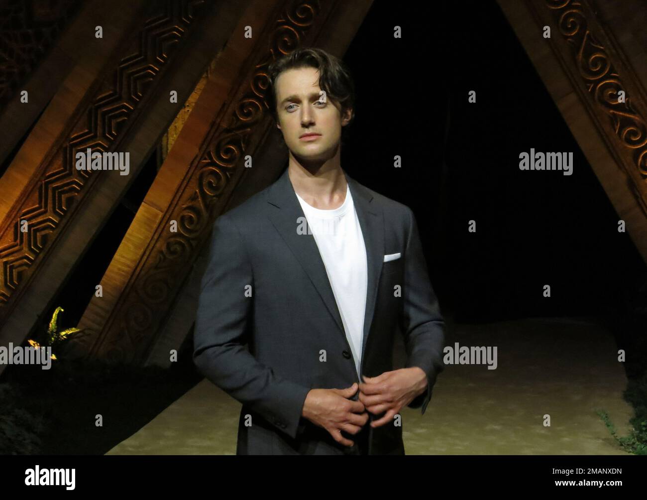 Actor Leon Wadham poses at the red carpet of "The Lord of the Rings ...