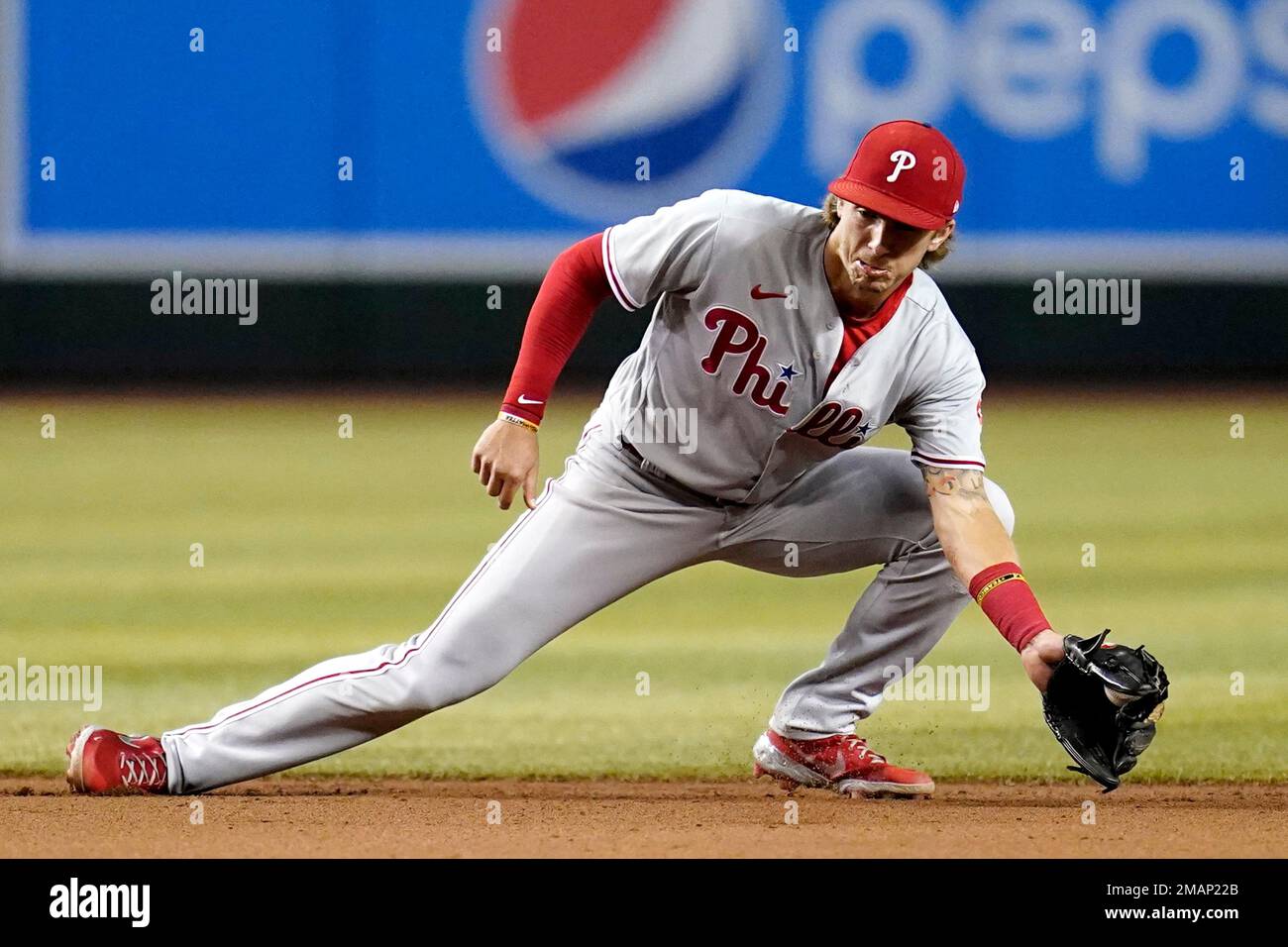 Philadelphia Phillies shortstop Bryson Stott fields a grounder against ...