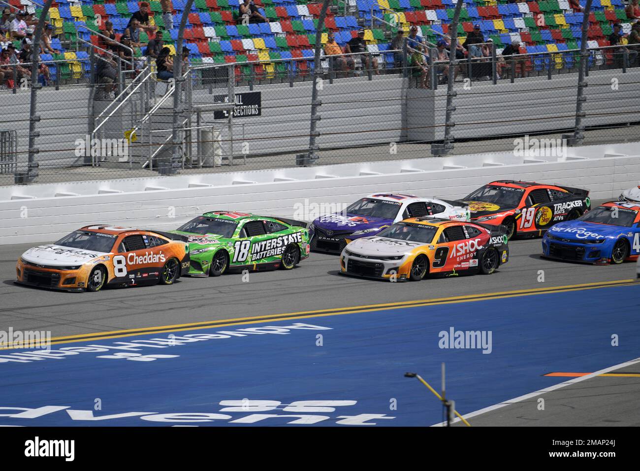 Tyler Reddick (8), Kyle Busch (18), Denny Hamlin (11), Chase Elliott (9 ...