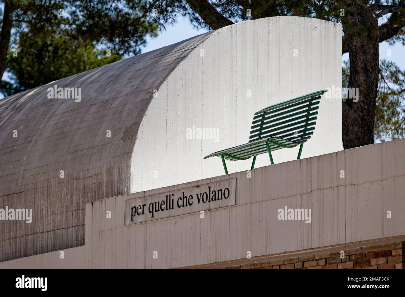 “Per quelli che volano” (For Those Who Fly) by Luigi Mainolfi exhibited ...