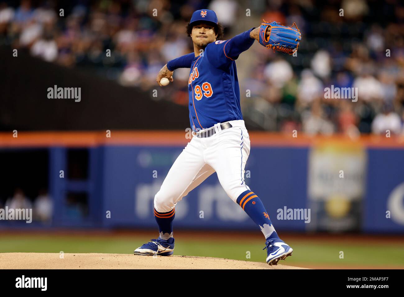 New York Mets pitcher Taijuan Walker (99) throws during the first ...