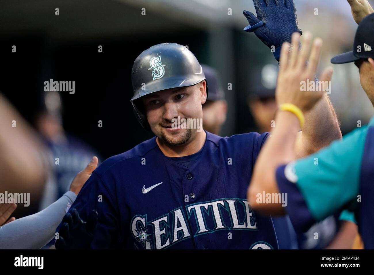 Seattle Mariners' Cal Raleigh celebrates his home run against the ...
