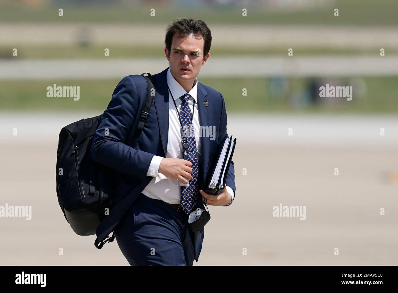 Jacob Spreyer boards Air Force One behind President Joe Biden, Tuesday ...