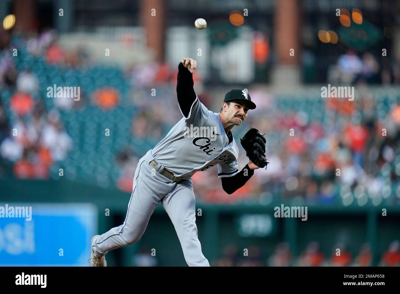 Chicago White Sox starting pitcher Dylan Cease throws a pitch to the ...